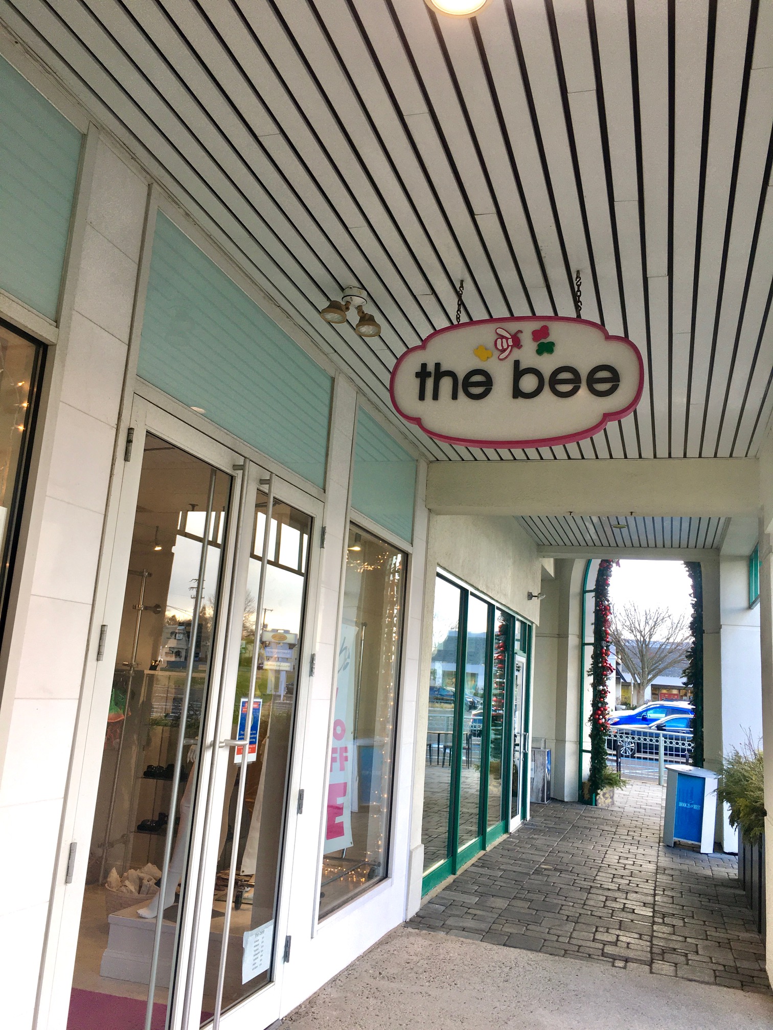 The Bee – Women's Clothing – Sea Girt and Point Pleasant Beach